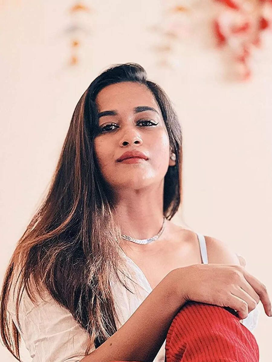 Breathtaking pictures of Kaavya Arivumani which goes viral | Times of India