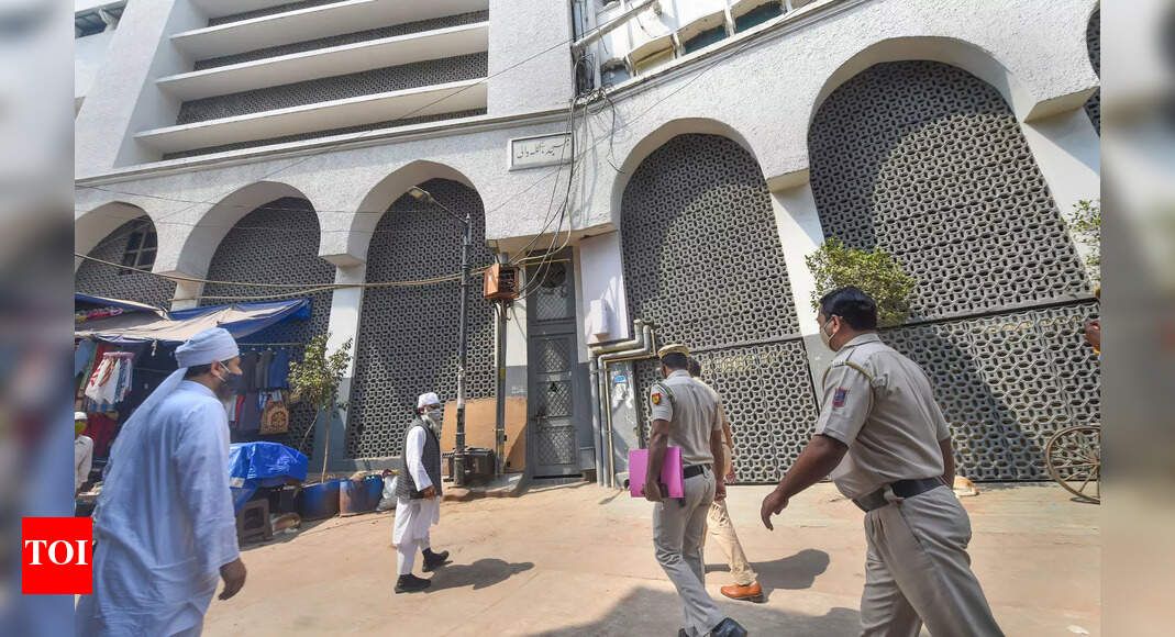 Nizamuddin Markaz Mosque: Delhi HC allows reopening of Nizamuddin ...