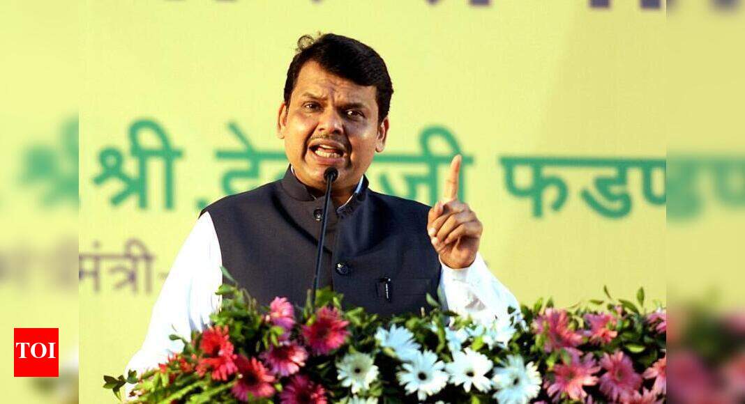Fadnavis dismisses ‘vendetta’ allegation in Satish Uke arrest | Nagpur ...