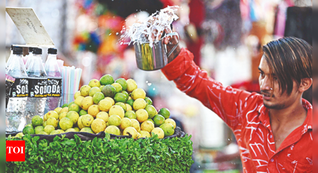 People Switch To ‘thanda’ From ‘garam’ As Temperature Rises | Bhopal ...