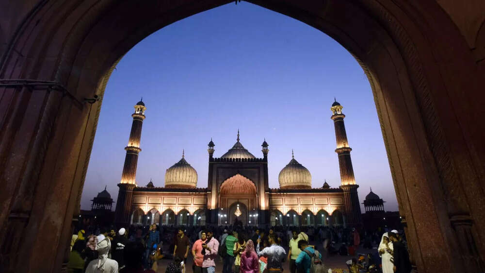 Photos from Delhi: Muslim devotees throng Jama Masjid on Day 1 of ...