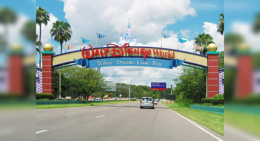 Woman donates blood plasma to fund her trip to Walt Disney World in ...