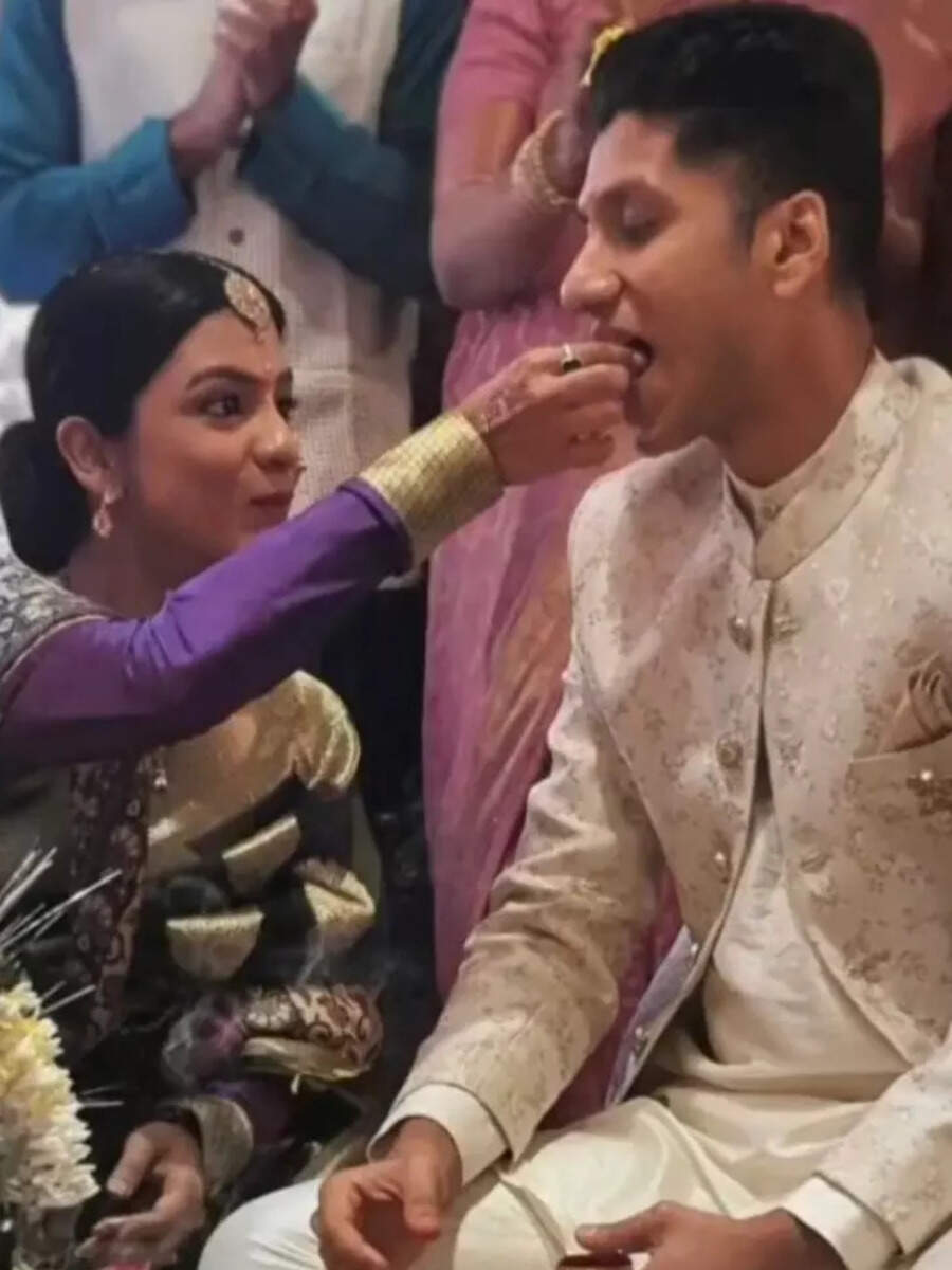 Unseen pics from Amruta Pawar and Neel Patil's engagement ceremony ...