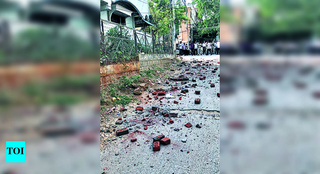 4-year-old Dies As Parapet Wall Collapses On Her | Hyderabad News ...