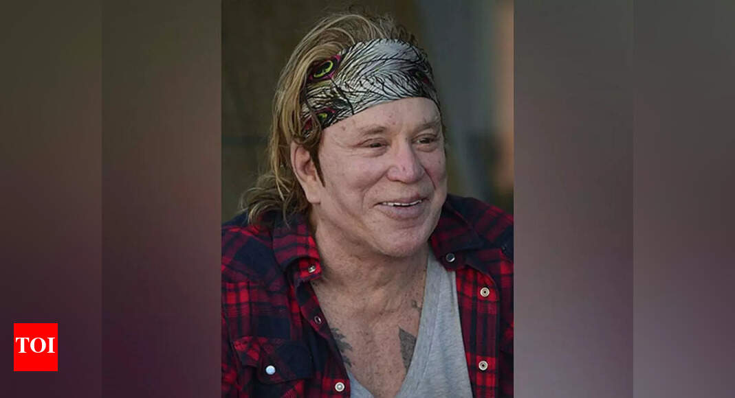 Mickey Rourke shares gruesome pictures of his forehead injury | English ...