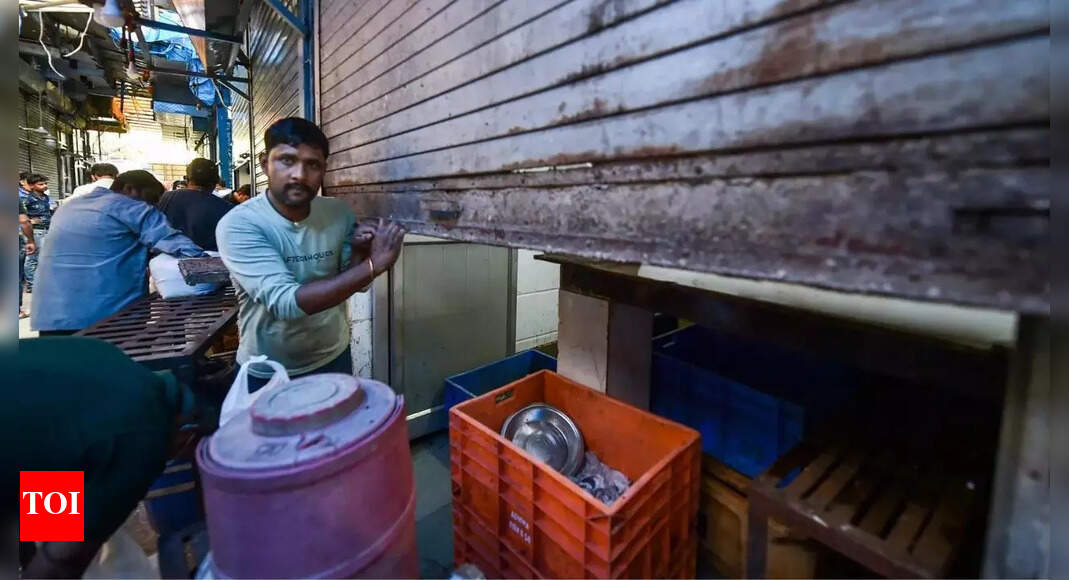 Delhi minorities panel issues show-cause notice to mayors of 3 ...