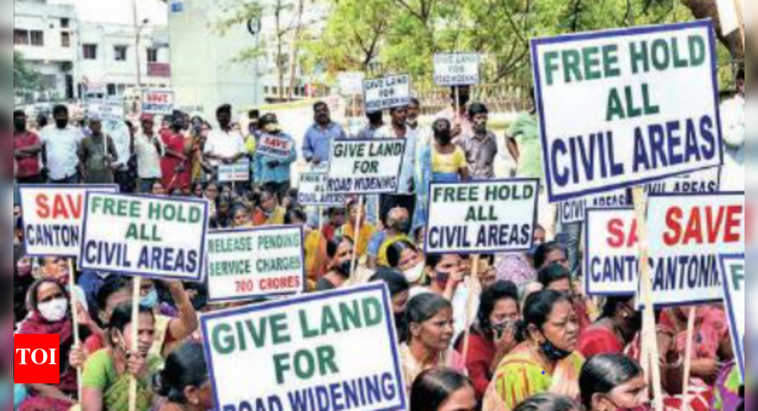 Scb: Scb Office Turns Battleground | Hyderabad News - Times of India