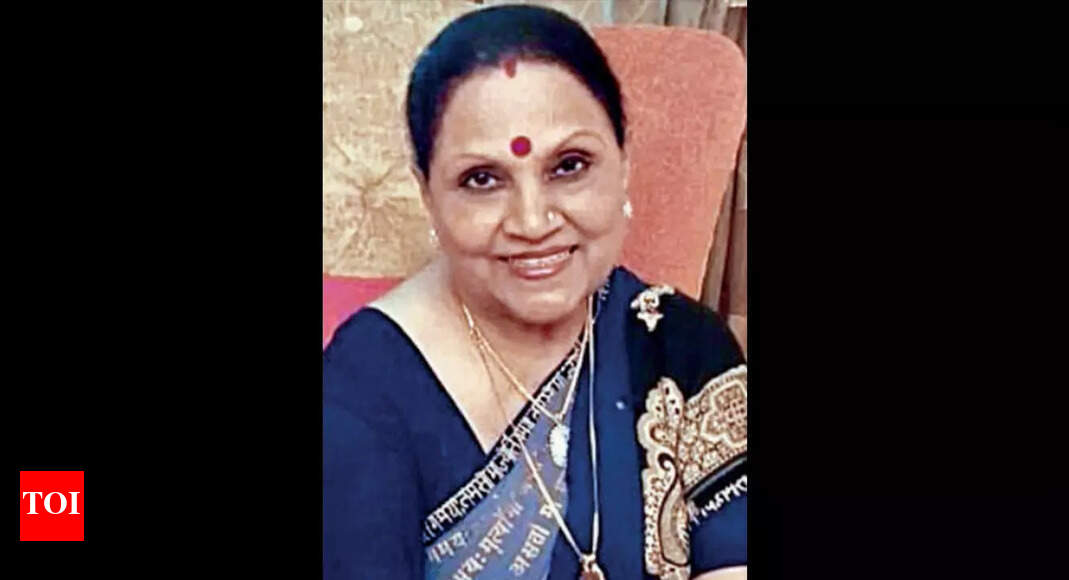 Hindi poet-lyricist-singer Maya Govind dies at 82 - Times of India