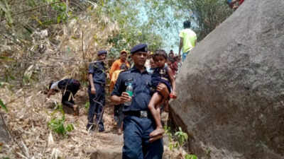 Jharkhand ropeway accident: One dead, 22 trapped people rescued ...
