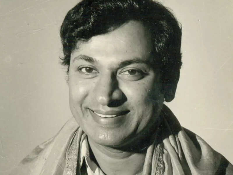 Dr. Rajkumar death anniversary: Shiva Rajkumar, Raghavendra Rajkumar ...