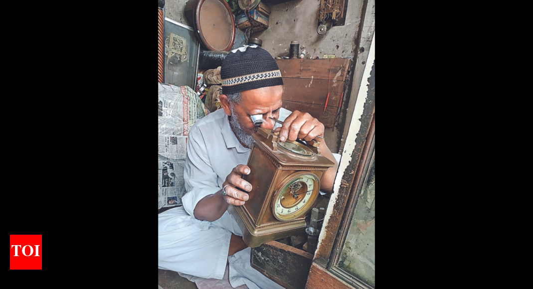 Kolkata Fb Group Felicitates ‘ghori Man’ For Turning The Clock Back At ...