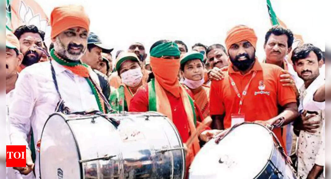 bandi: Bandi To Focus On Local Connect During Padayatra | Hyderabad ...