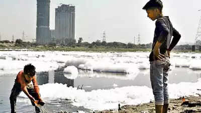 '12 of 18 major drains discharging untreated wastewater into Yamuna in ...