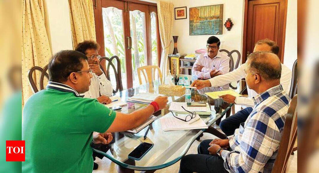 Vishwajit Rane meets real estate stakeholders, promises them of ...