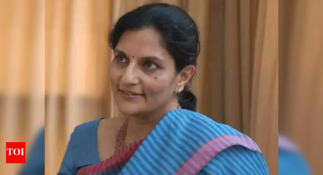 Jamshedpur XLRI confers Sir Jehangir Ghandy Medal on Dr Preetha Reddy ...