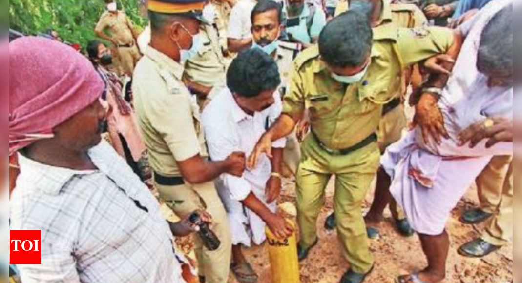 Kannur: CPM men, UDF protesters clash over SilverLine survey ...
