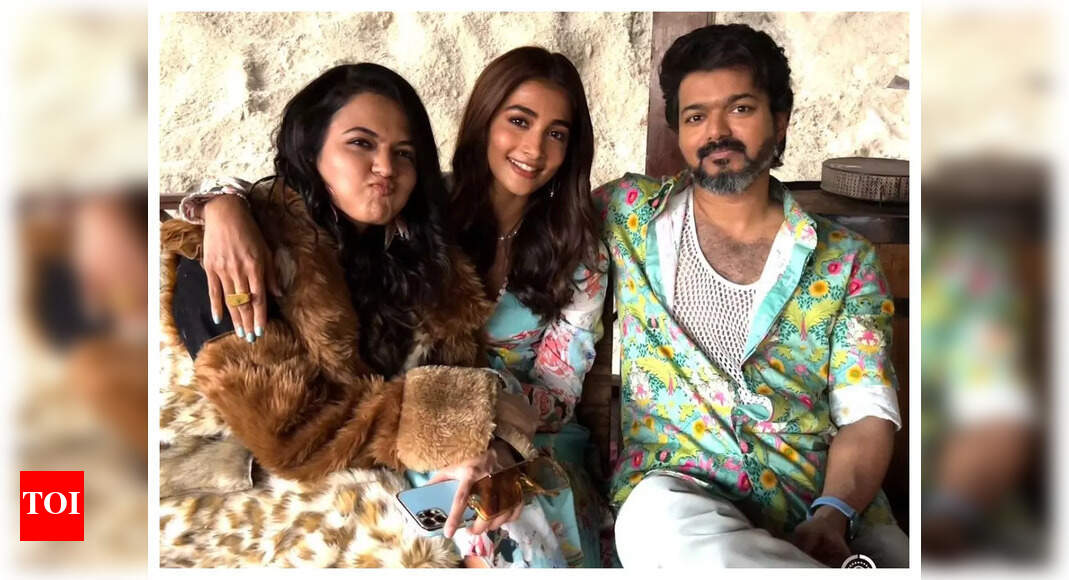 Aparna Das shares throwback pictures from the sets of Vijay’s ‘Beast ...