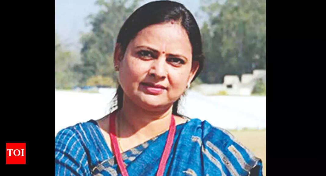 Laksar SDM Accident: Laksar Sdm Hurt In Accident, Driver Dies ...