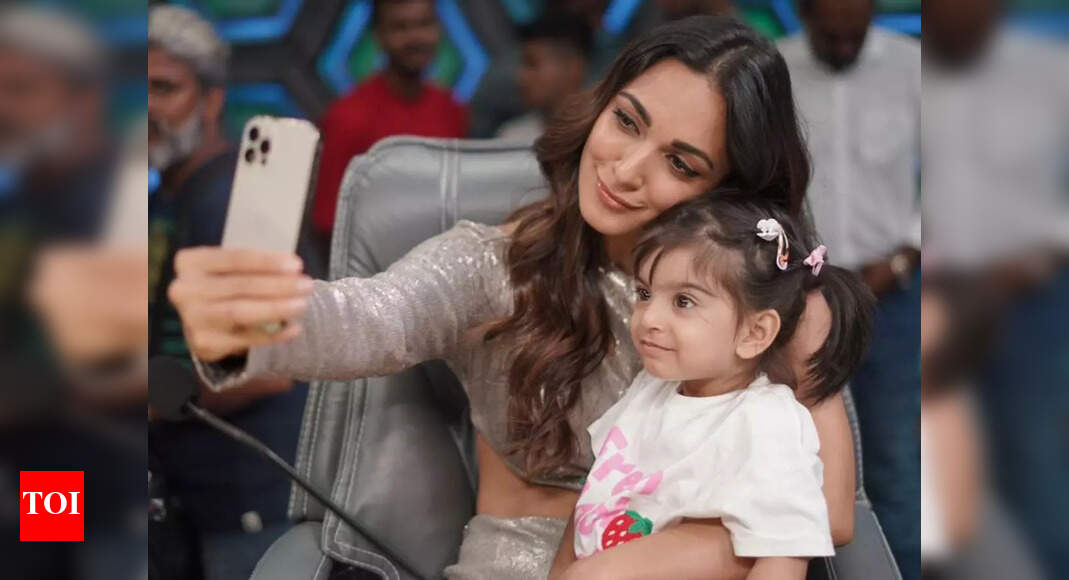 Kiara Advani clicks adorable selfie with Jay Bhanushali's daughter Tara ...