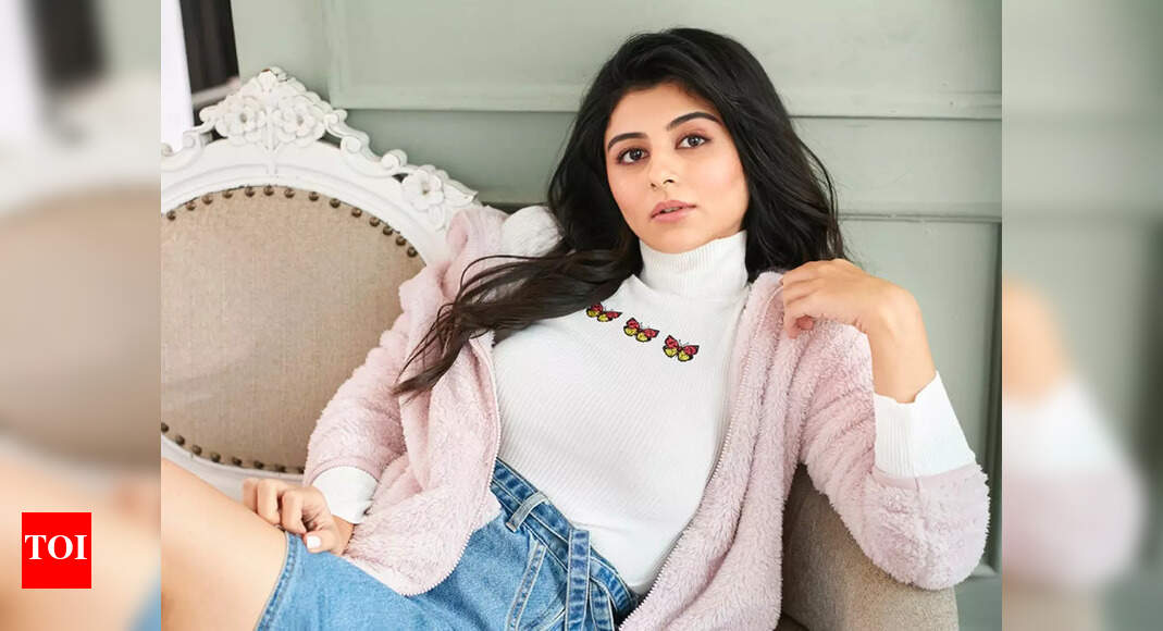 I have interned as a stylist to actors, so I have been on both sides ...