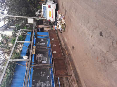 Garbaged BEST stop - Times of India