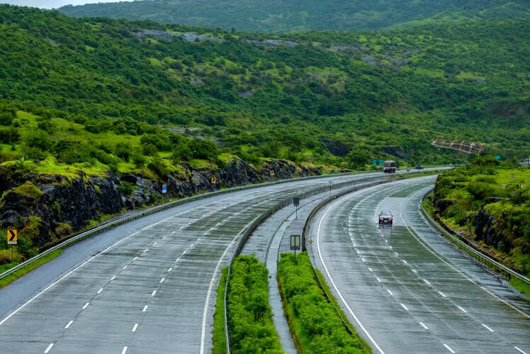 Iconic roads in India for the adventurous soul | Times of India Travel