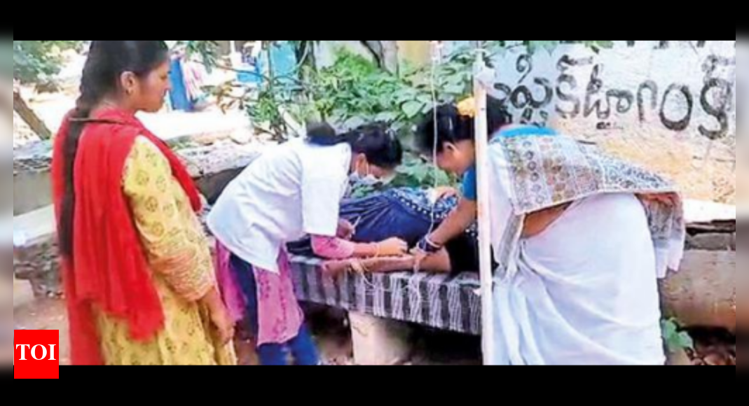 Andhra Pradesh: Patients receive treatment under water tank as wait for ...