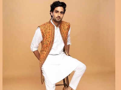 Farman Haider travels to Muradabad to celebrate Eid with his family ...