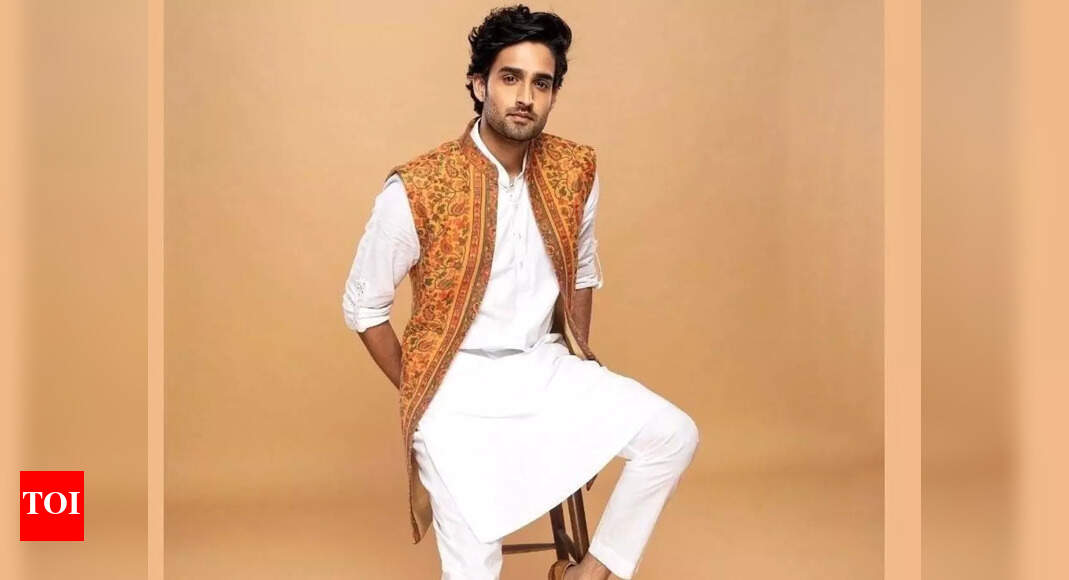 Farman Haider travels to Muradabad to celebrate Eid with his family ...