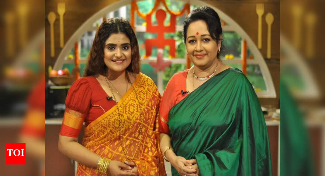 Culinary show ‘Radhuni’ welcomes actress Chumki Chowdhury - Times of India