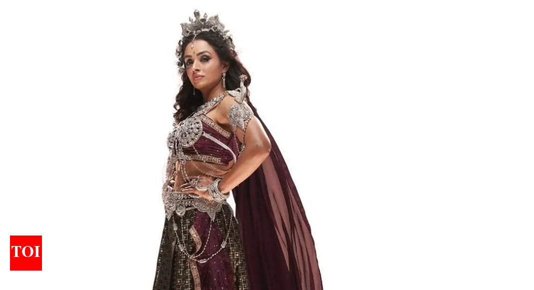 Parul Chauhan aka Kadru on Dharm Yoddha Garud: The outfit gives me the ...