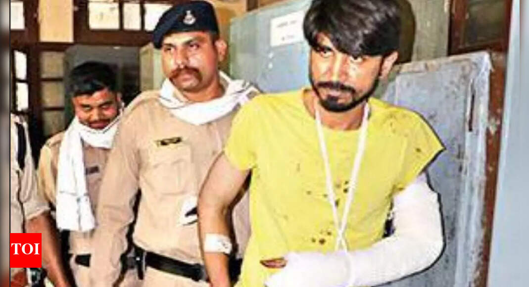 Spurned lover who set on fire Indore building, arrested | Indore News ...