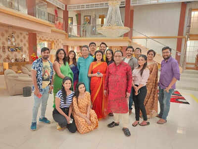 Debjoy Mallick gets emotional as Sarbojoya wraps up - Times of India