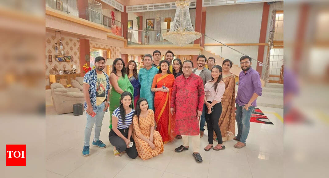 Debjoy Mallick gets emotional as Sarbojoya wraps up - Times of India