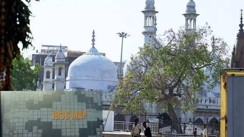 Gyanvapi survey: Pictures, old maps reveal temple foundation inside ...