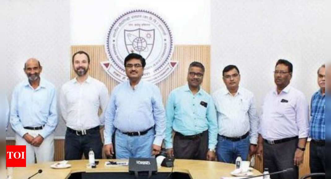 Iit: Iit-bhu To Ink Pact With Aus Univ For Academic, R&d Work ...