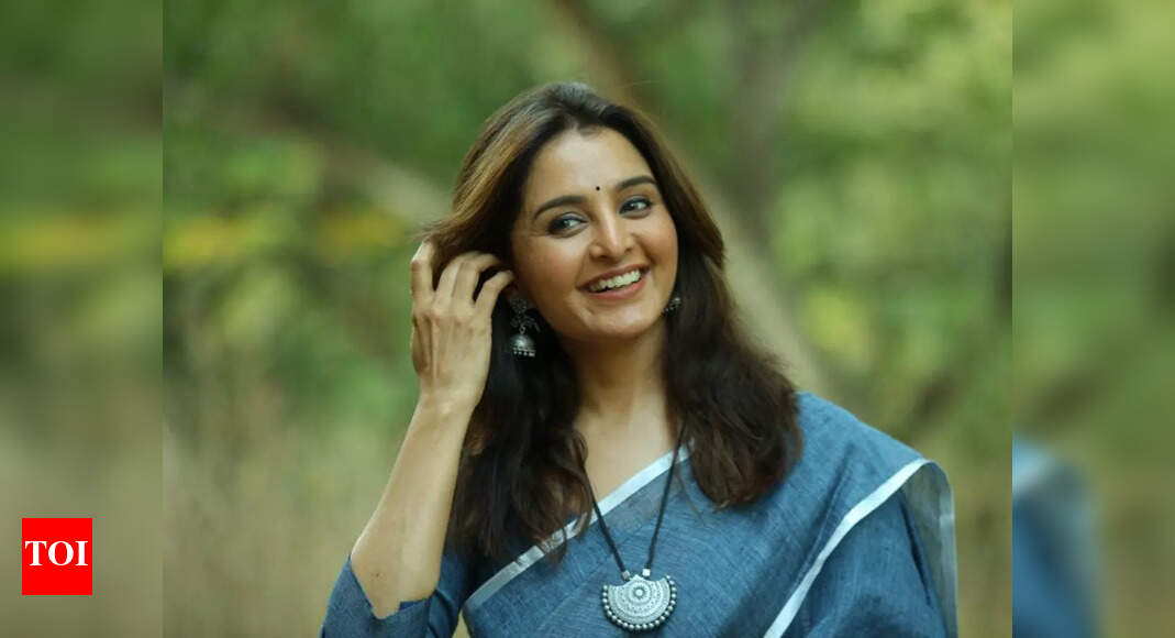 Krishnachandran to render ‘Vellichillum Vithari’ for ‘Meri Awas Suno ...