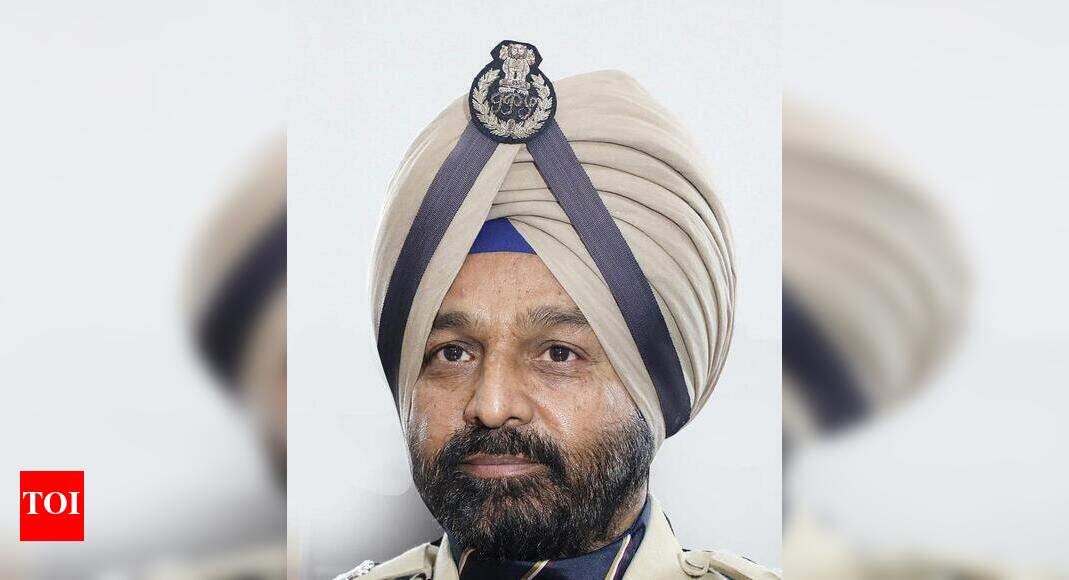 Police chief meets locals, tourism stakeholders | Goa News - Times of India