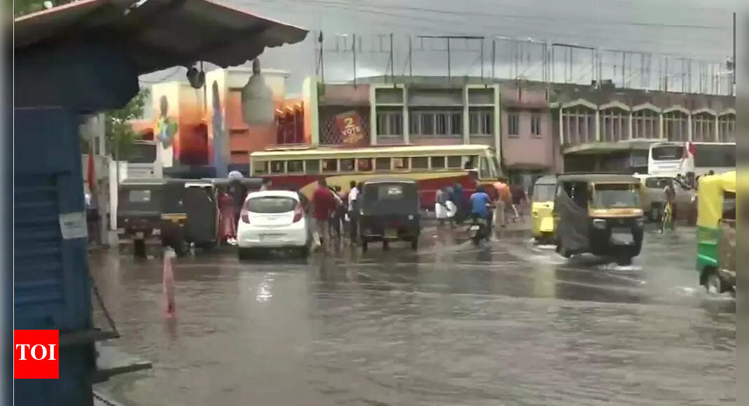 Kerala: Heavy rains lash Kochi, waterlogging reported at several places ...