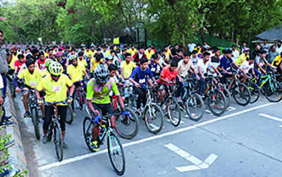 Sameeksha, Meehira Take Dkm Into Qf | - Times of India