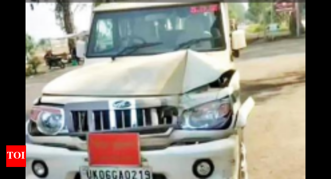Khatima: Khatima SDM's car hit by tractor ferrying sand illegally | Dehradun News - Times of India
