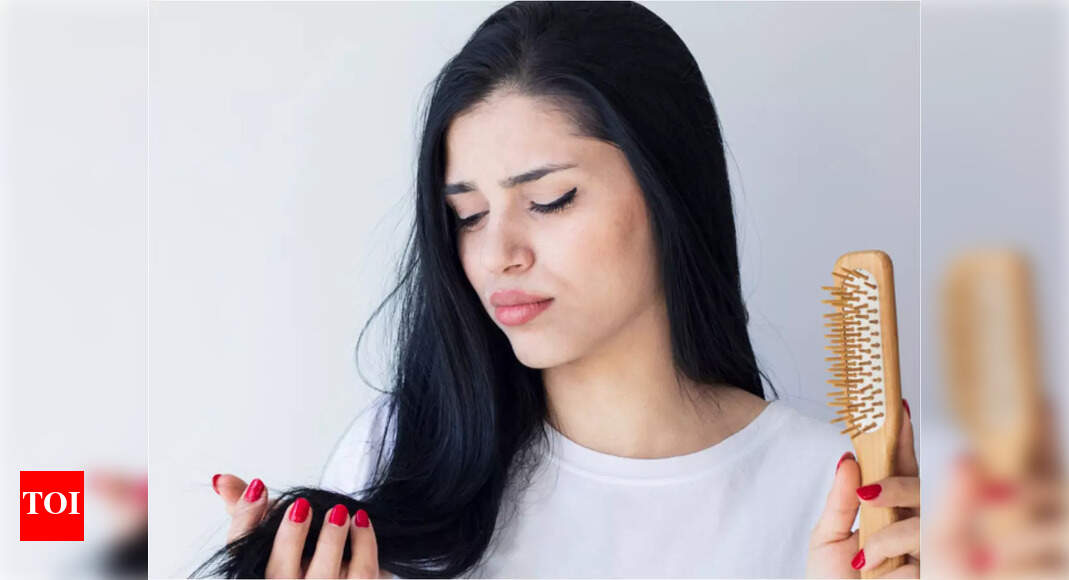What causes hair loss in teenagers - Times of India