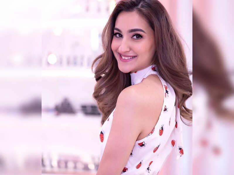 priya: TV taught me the charisma to be a charming host: Priya Jethani ...