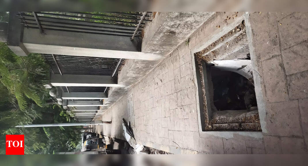 Open big manhole for months - Times of India
