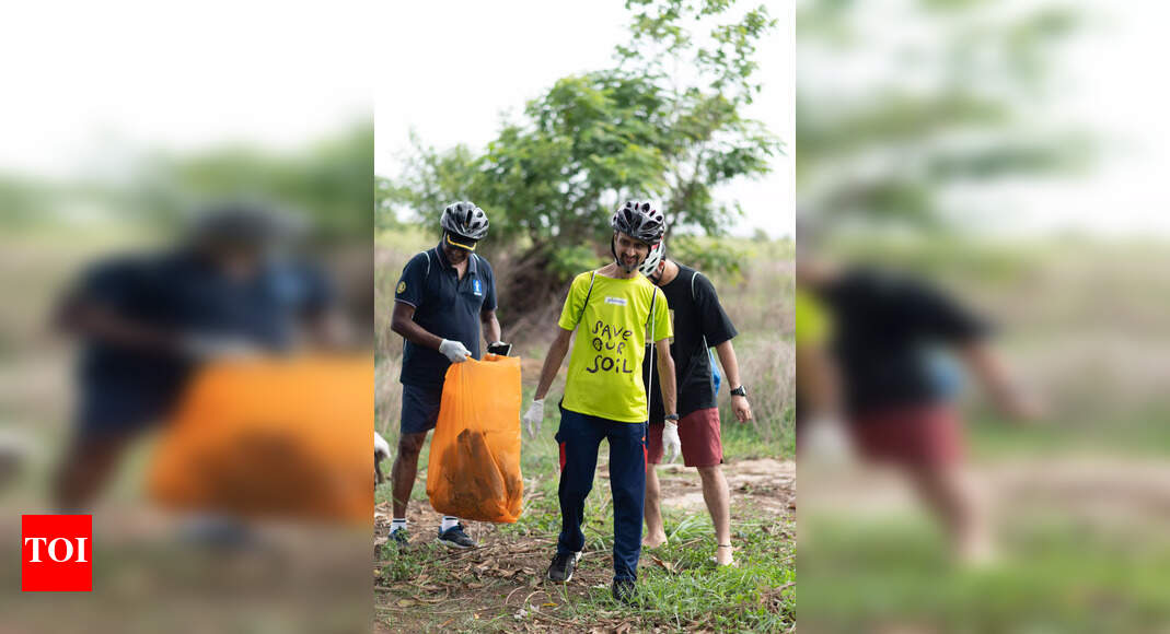 Unique clean up drive at Divar Island | Events Movie News - Times of India