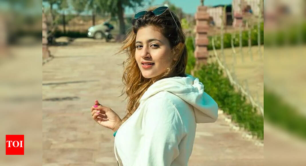 Lock Upp's Anjali Arora is on a house hunt to work in Mumbai; shares ...