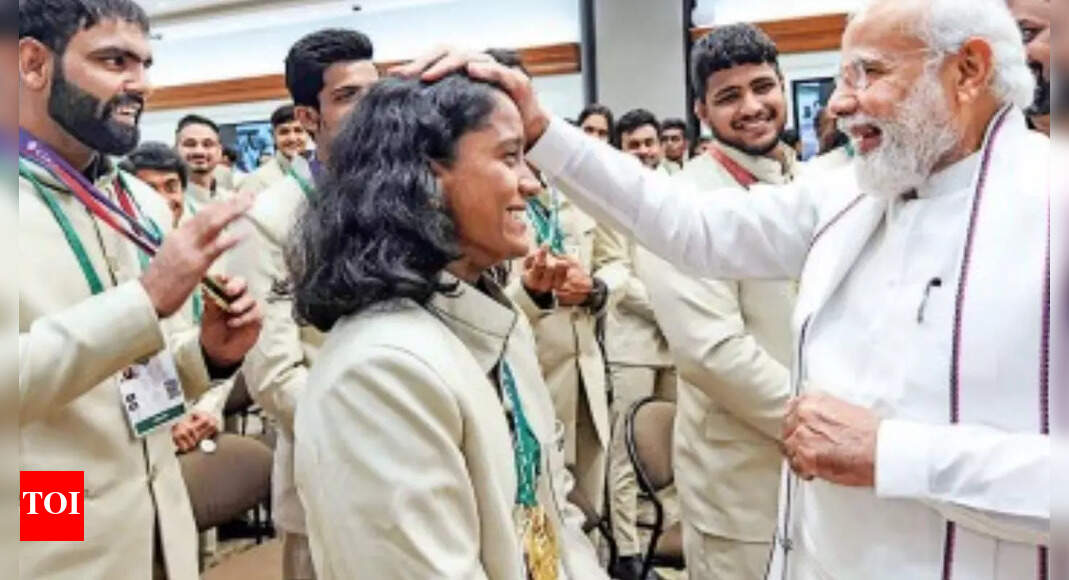 Pm Modi: ‘You’ve brought glory to India’: PM Modi meets Deaflympics ...