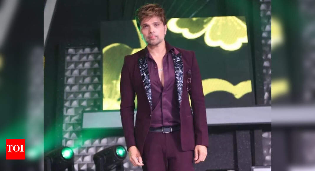 Himesh Reshammiya praises 'Superstar Singer 2' contestant Soyab Ali for ...