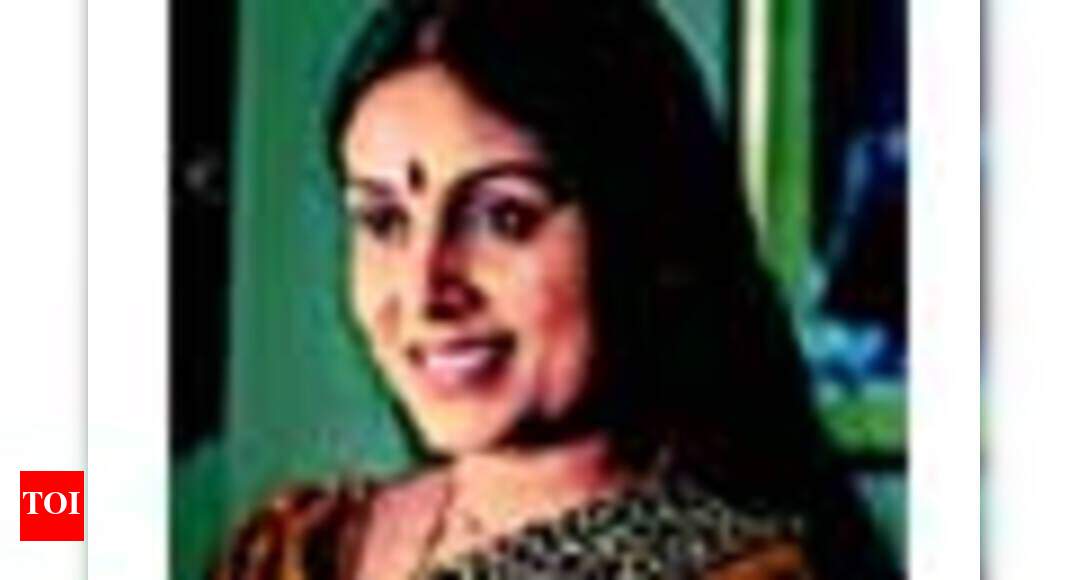 Saranya credits it all to hubby! | Tamil Movie News - Times of India