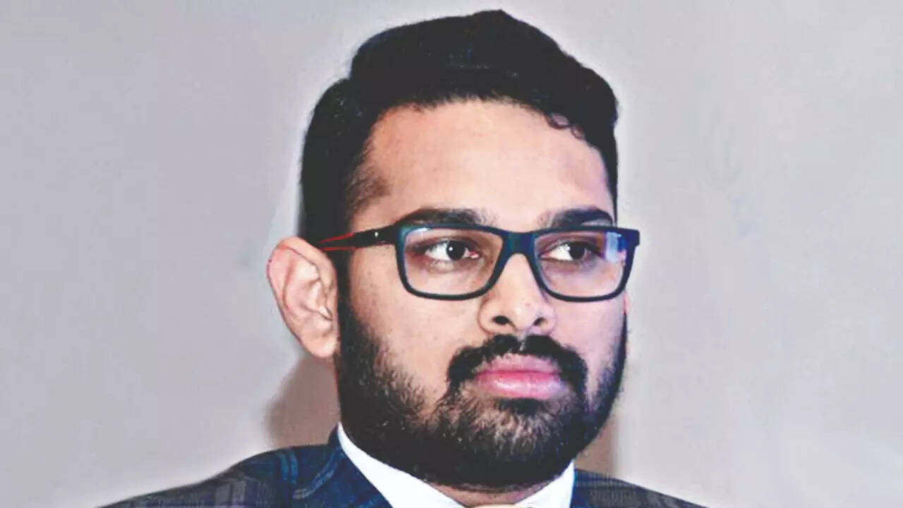 Gujarat: In 4 months, cheque babu Kankipati Rajesh 'resolved' 60-year ...